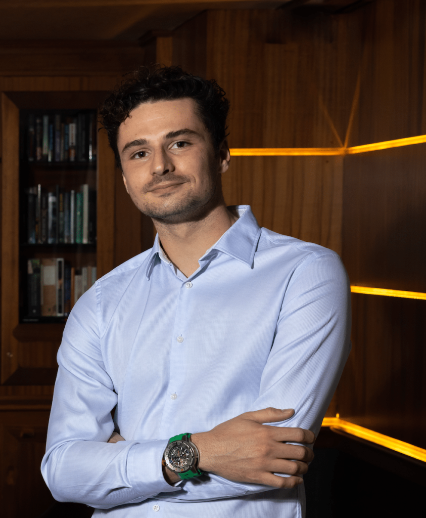 Arnaud Jerald conférencier et champion du monde d'apnée